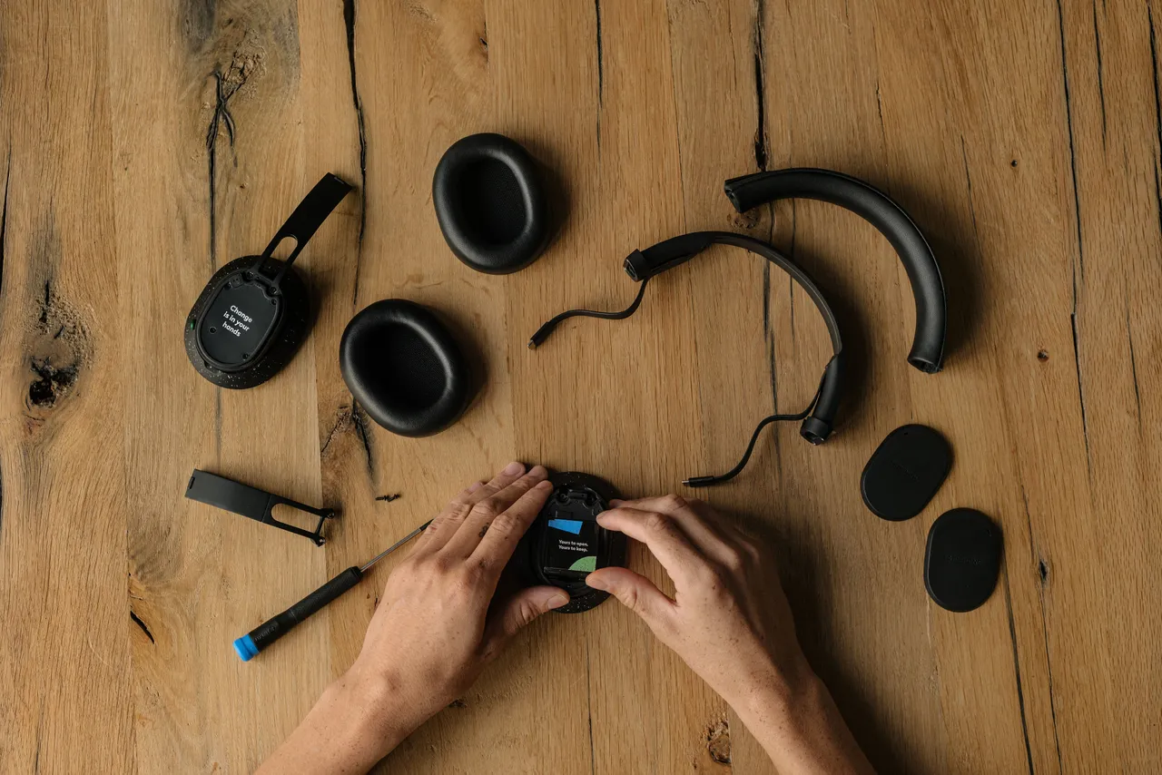 Fairbuds XL, Modular Headphones Made to Last - 103 Degrees