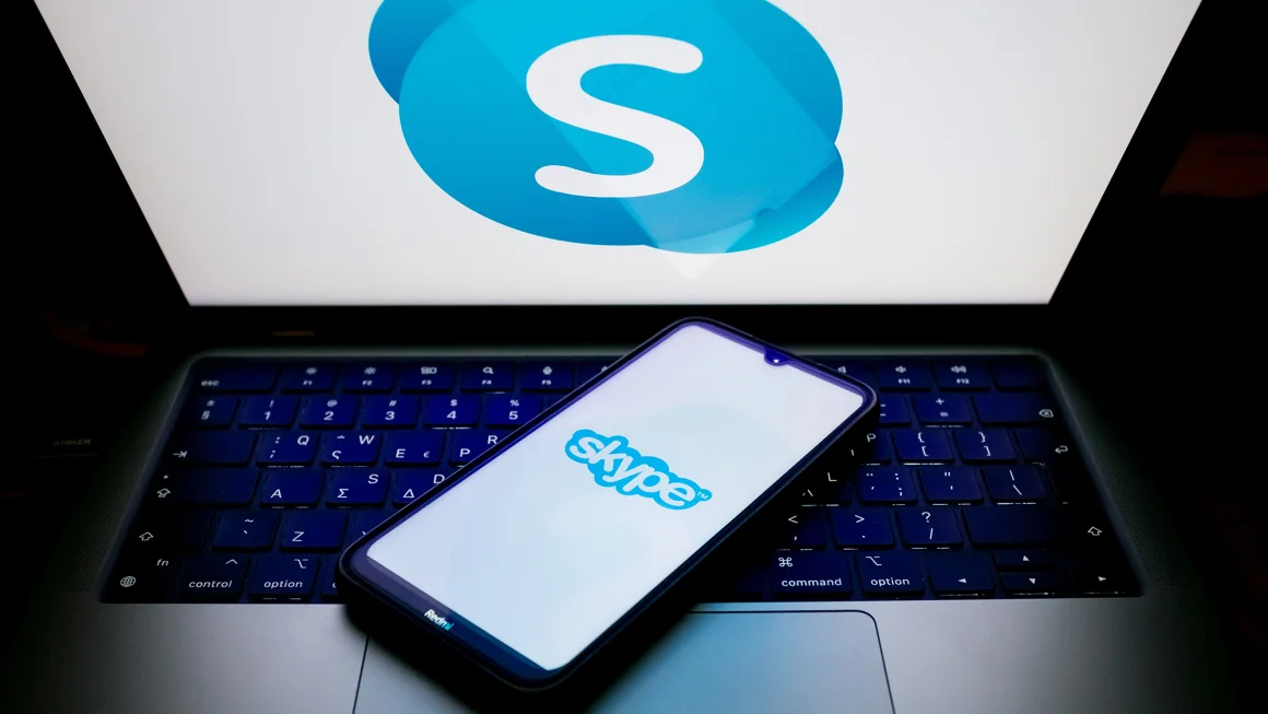 Microsoft Shuts Down Skype - 103 Degrees